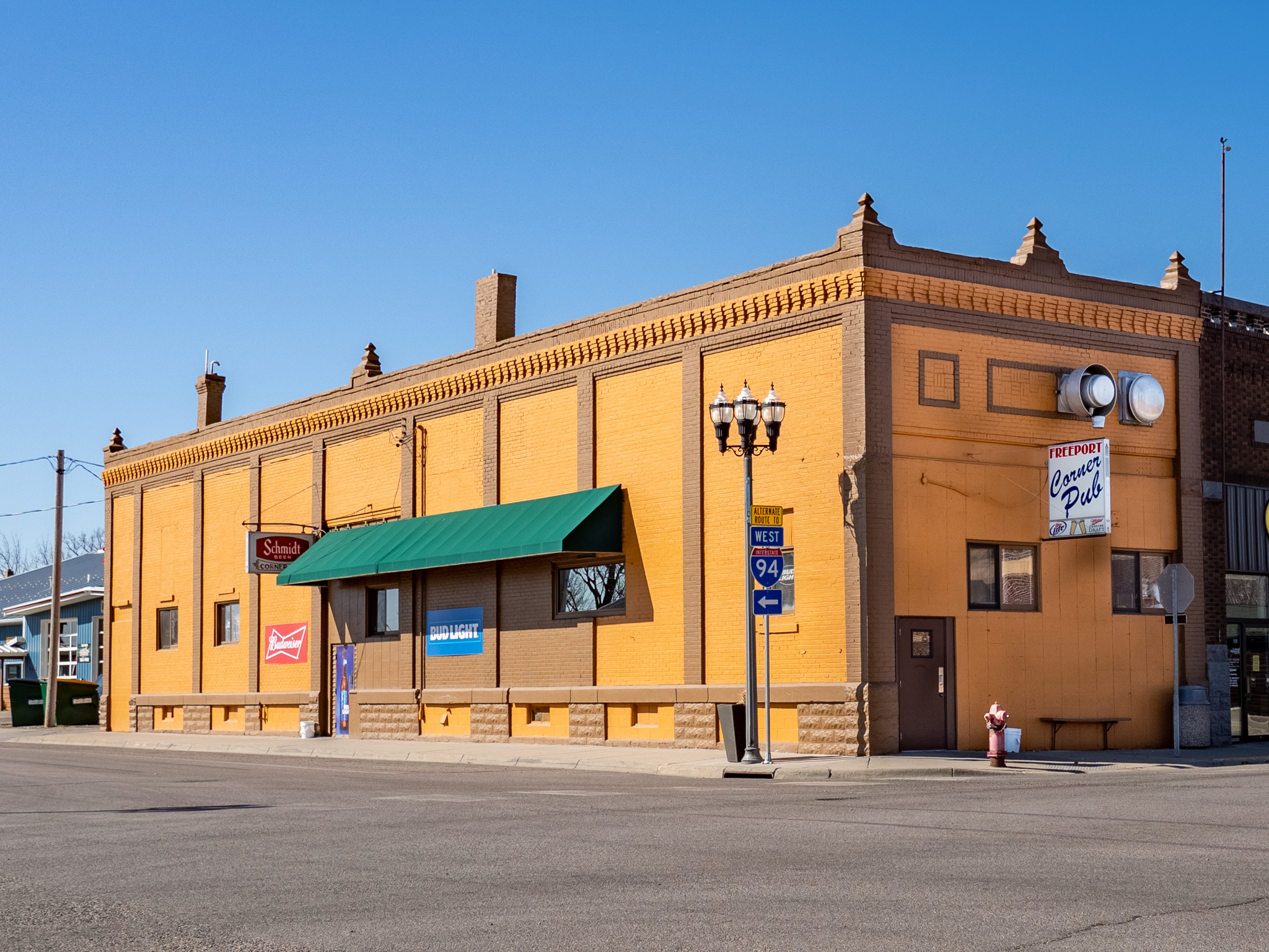 Pooch’s Corner Pub – Freeport.org